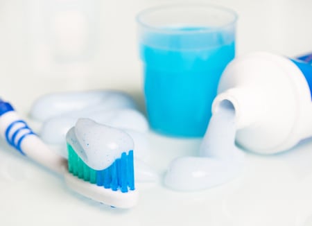 Do Whitening Toothpastes and Mouthwashes Actually Work? | Huntingdon ...